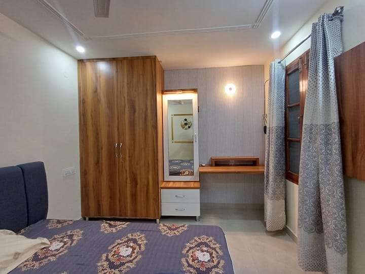 Family | Bachelor | Comfort Stay - New Chandigarh