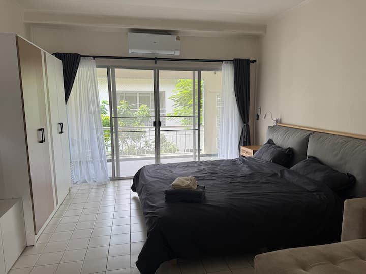 King-size Private Stay | Free Wifi | Jomtien Beach - Pattaya