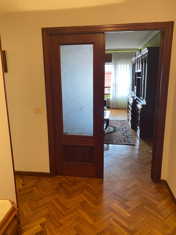 Piso Acogedor En El Centro - Gijón