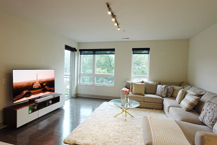 Home Away From Home In Tysons - Fairfax, VA