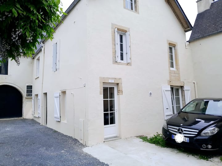 Maison De Ville Avec Jardin Et Parking Privatif - Bayeux