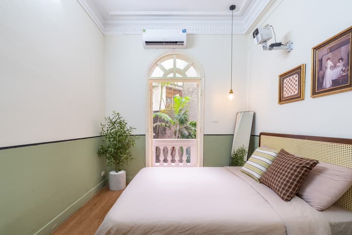 Chambre Confortable Et Mignonne Avec Balcon Dans Le Centre De Hanoï - Hanoï