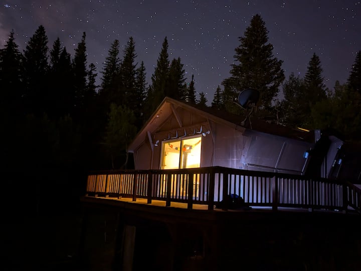 The Blue Beryl:
Snug Retreat @9000' New Renovation - Nederland, CO