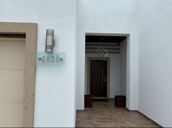 Spacious Room At The Woodlands (1st Bdrm) - Brownsville, TX