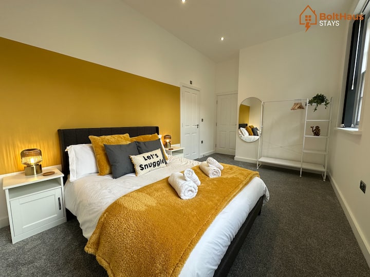 Modern 2 Bed 6 Guest Ground Apartment -City Centre - Birmingham