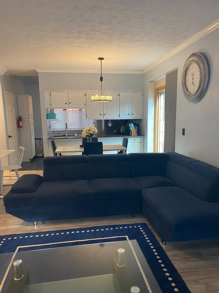 Luxe 2br Condo, W/patio Close To Ur, Strong & Rit. - Rochester, NY