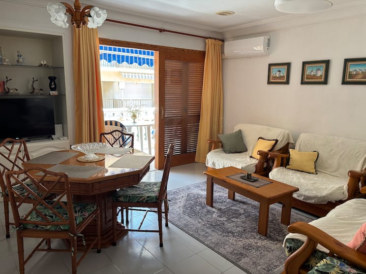 Beachside Two-bedroom Apartment - Guardamar del Segura