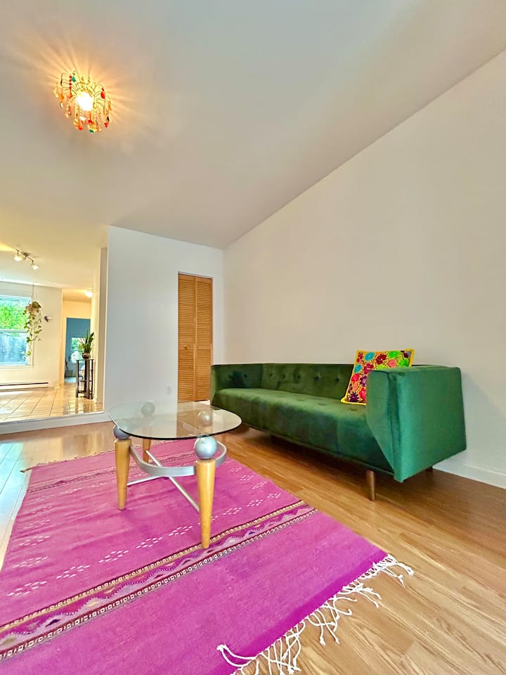 Casa Tierra: Mile Ex Apartment - Montreal