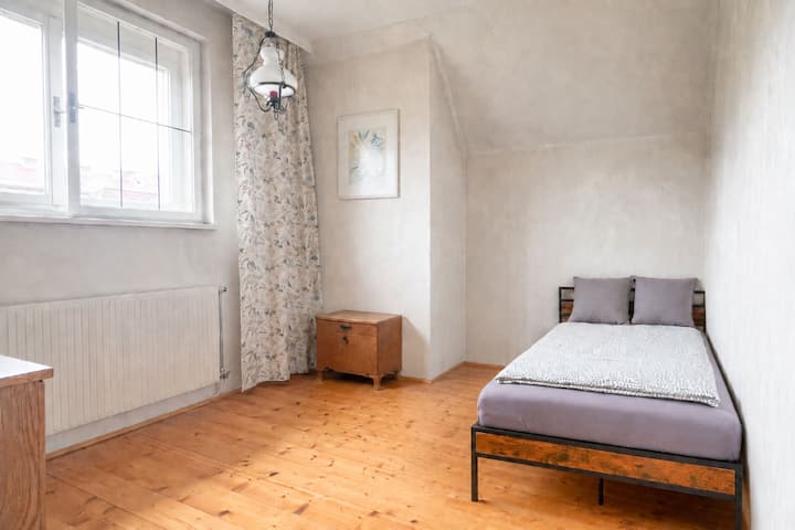 Cygnet - In Quiet & Private Villa - Innsbruck