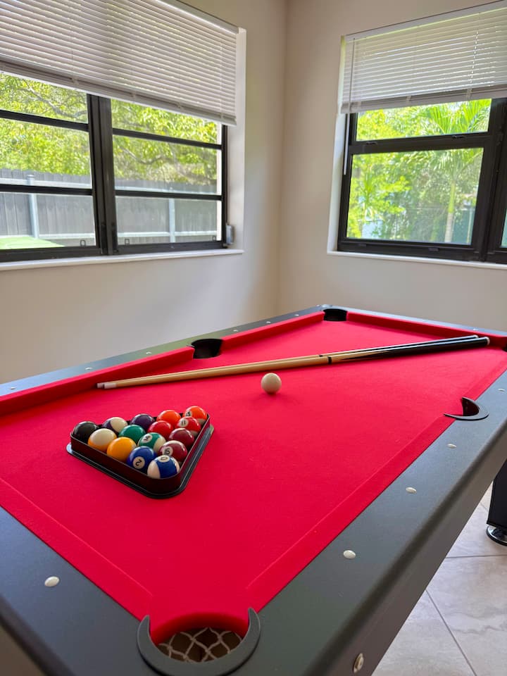 Tropical Paradise: Near Beach, Airport & Stadium - Fort Lauderdale, FL