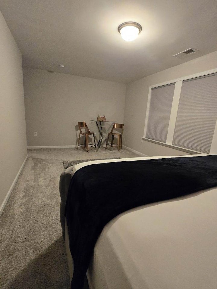 Private Cozy & Spacious Suite - Wake Forest, NC