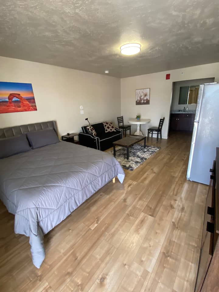 Cozy Room For 3 With Kitchen. - Green River, UT
