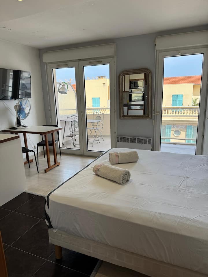 Sea View Studio Central Located - Beausoleil