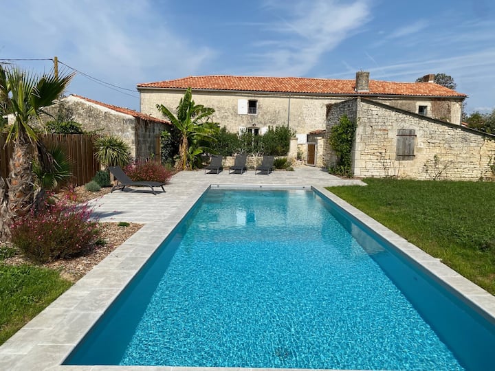 Grande Maison Familiale Avec Piscine, 14 à 17 Pers - Luçon