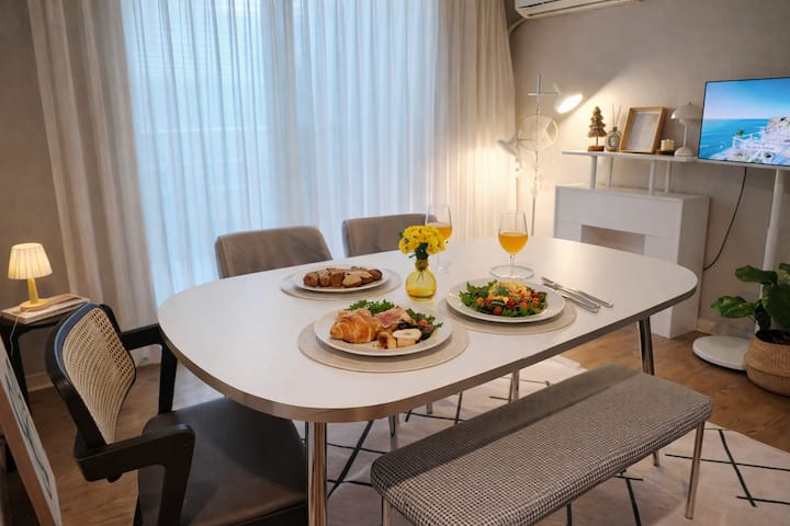 명덕역5분·반월당10분 무료주차.1시퇴실.짐보관  깨끗.따뜻.감성숙소  [봄맞이 특가] - Daegu