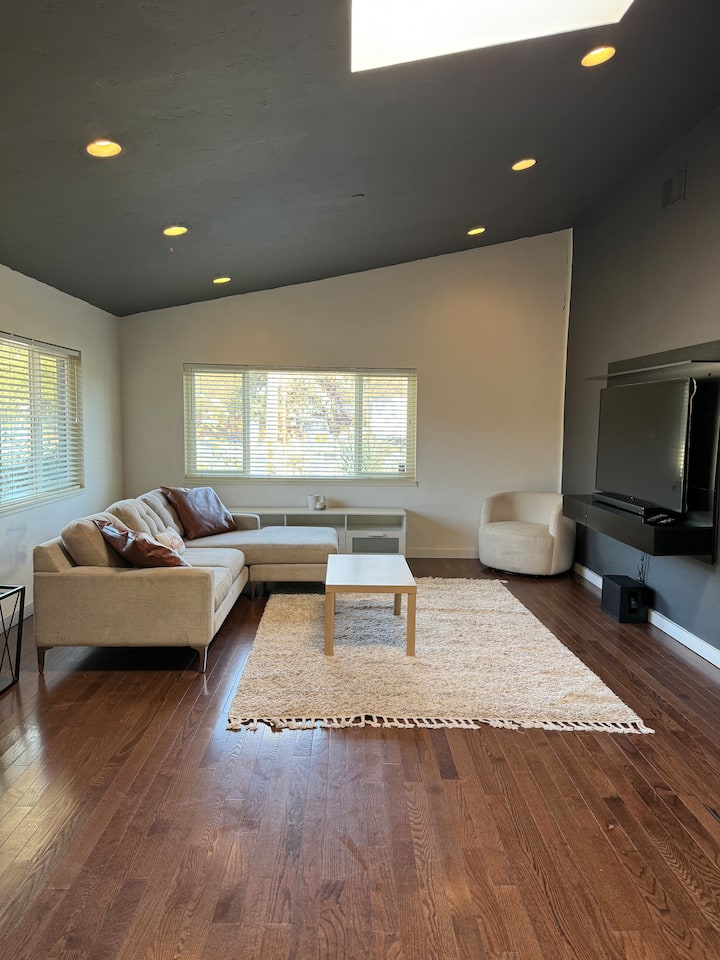 The Revive Cottage - Petaluma, CA
