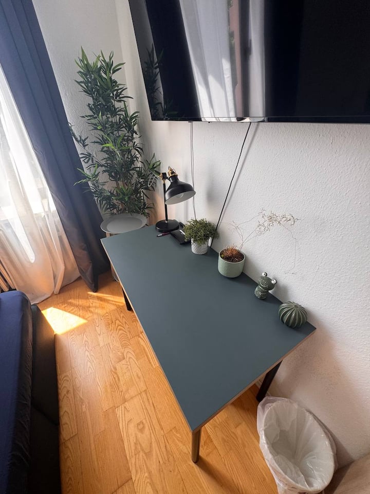 Central Close To Train Station - Randersacker
