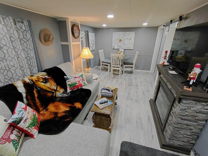 “Rancho” By The Lake (1 Block From Lake Erie) - Fredonia, NY