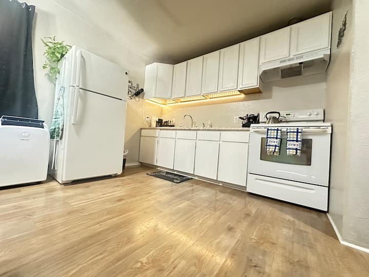 Cozy Furnished Getaway - Medford, OR