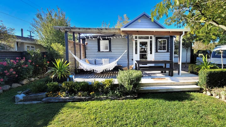 Urban Cottage | Central, Charming & Cozy - Masterton