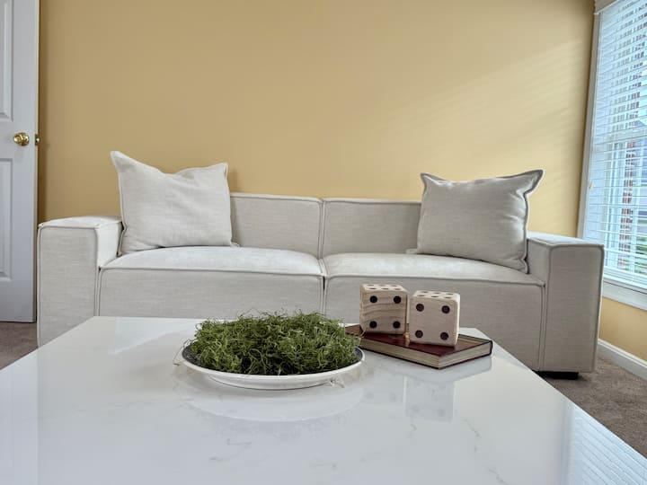 The Luxe Lounge & Warm Welcome - Maryland