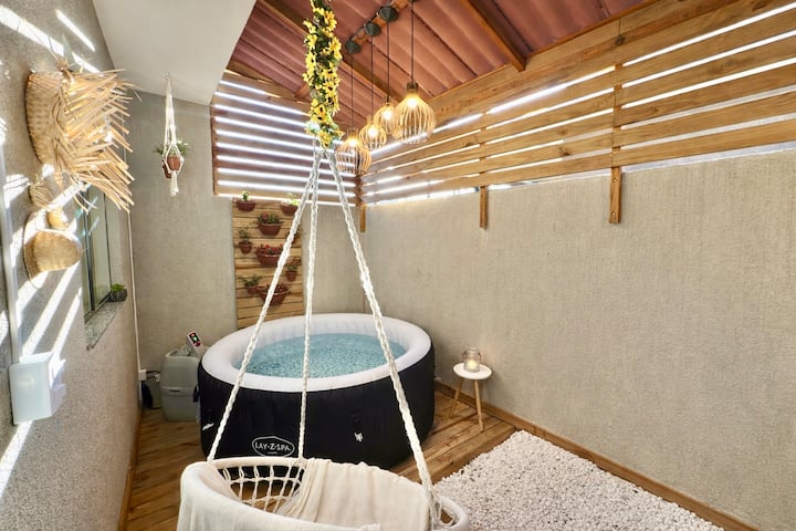 Casa Com Spa Aquecido, Suíte E Garagem Em Matinhos - Matinhos