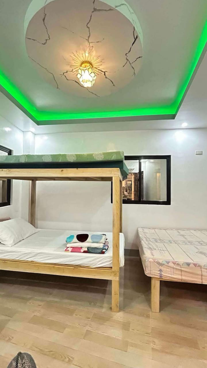 Transient Room In Polo Mauban - Mauban