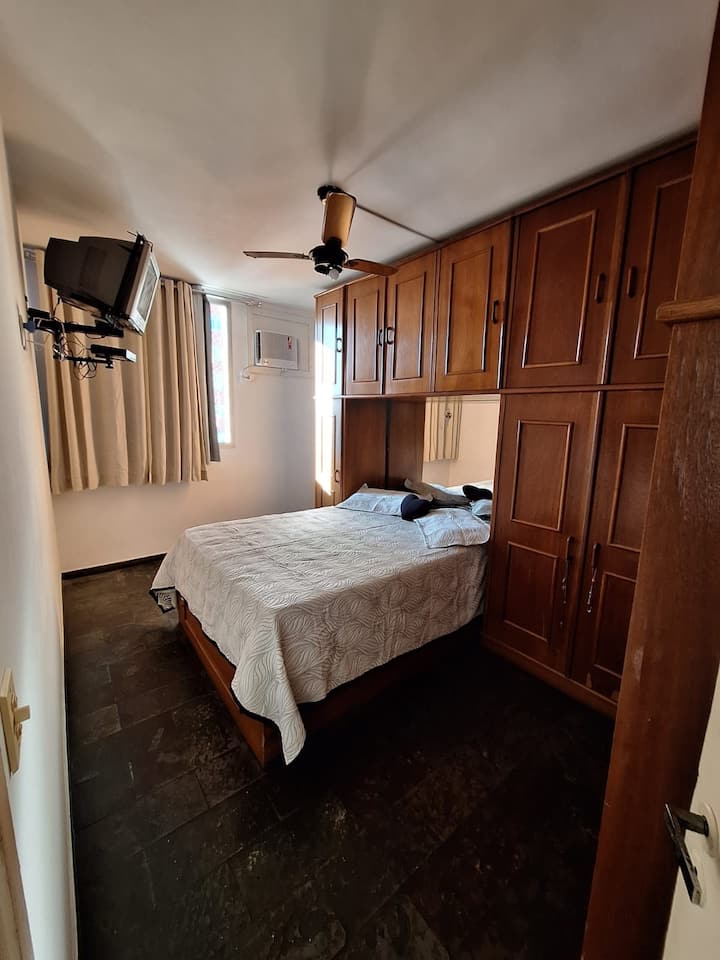 Cond. Pontões Da Barra
Ed. Pedra Do Conde - Recreio dos Bandeirantes