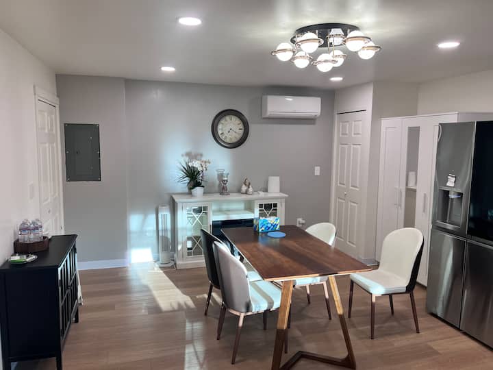 One Bed Suit - Bellevue - Bellevue, WA