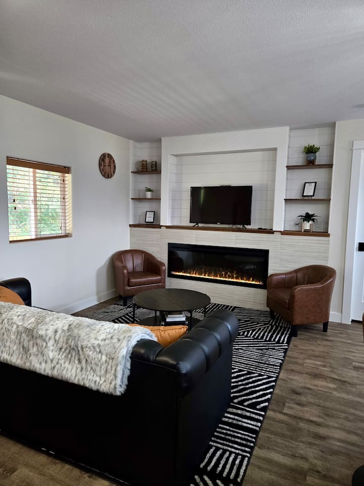 Modern River Condo | Silver Mt. - Pinehurst, ID
