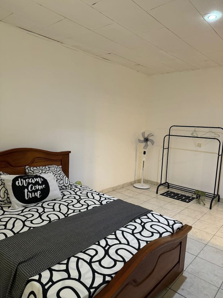 Duplex à Makèpe Rond Poulin - Douala