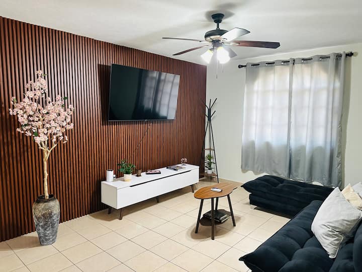 Casa Amplia Para 6 | Cerca De Plaza Altavista - Tampico, Mexico