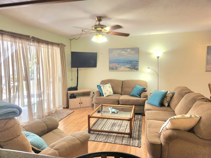 Bermuda Bay-private Bay Beach, Pools, Pickleball - St. Petersburg, FL