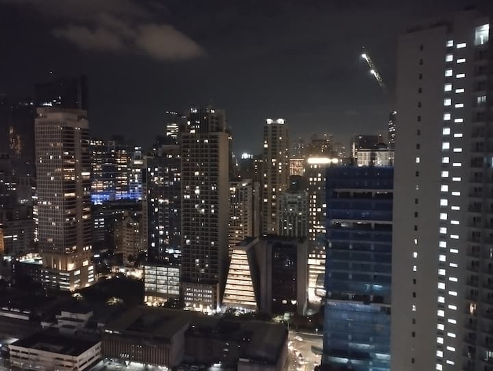 *#1 Condo-1br-37th Flr-jazz-makati-117+reviews* - Makati