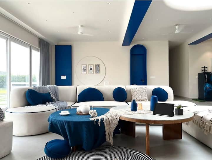 Santorini-style Luxe Sea Escape - Delhi