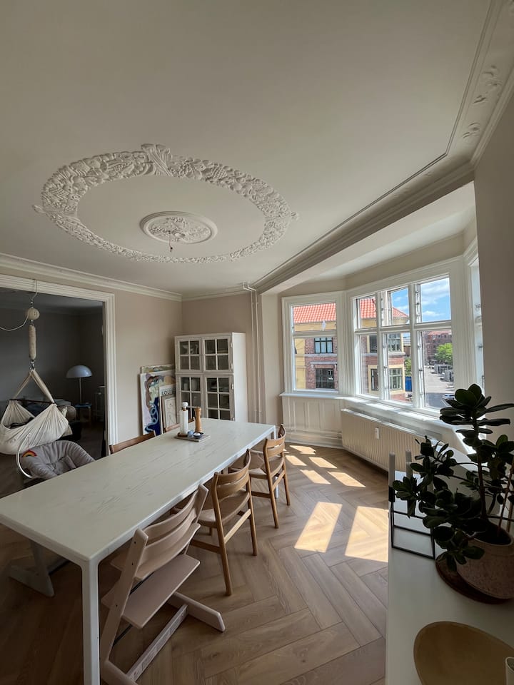 Stor Og Lys Lejlighed Midt I Kbh - Kopenhagen