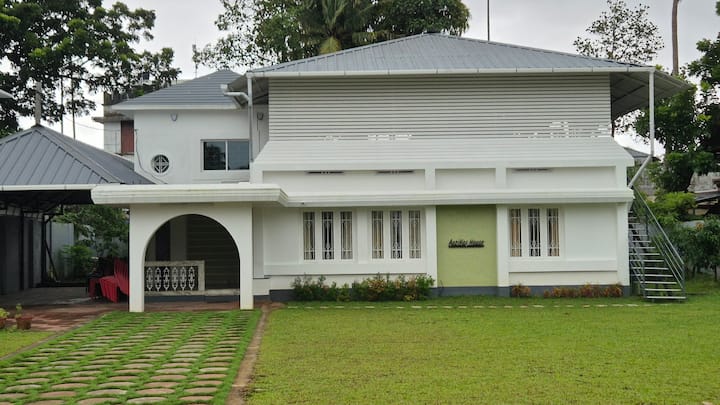 House In Palluruthy, Kochi - Kochi