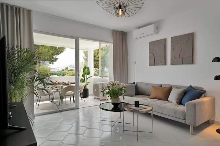 New Refurbished Gem • Sea Views • Pools • Pool Bar - La Cala de Mijas