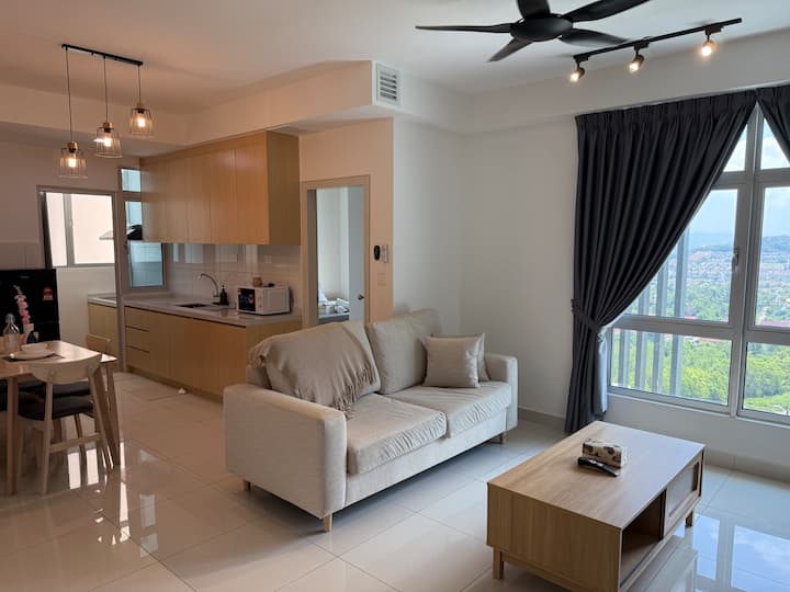 Family-friendly Kajang Retreat | Sleek & Serene - Kajang