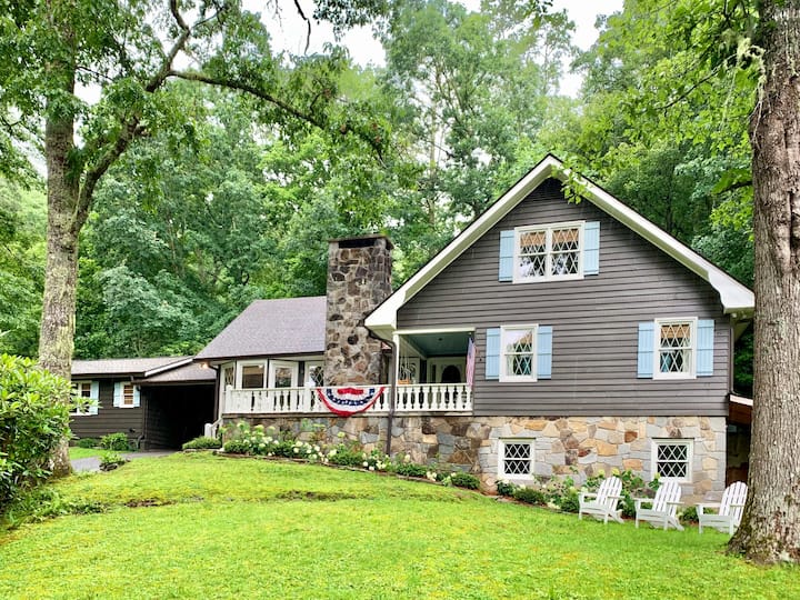 Charming Home Close To Downtown - Highlands, NC