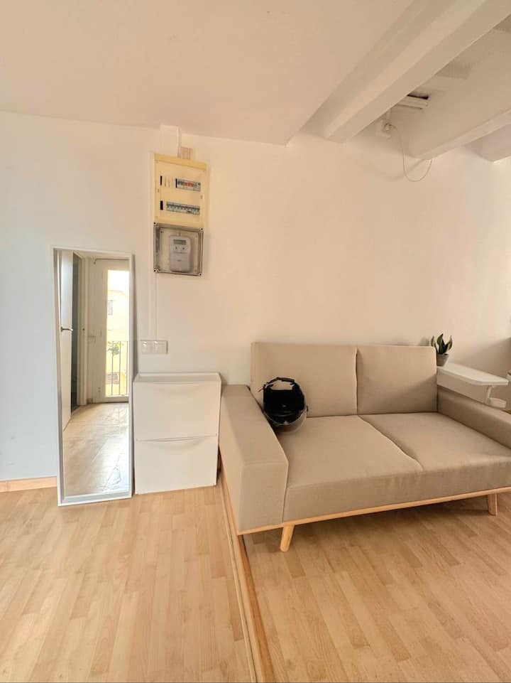 Modern Home| Ramblas | Beach | Ac&wi-fi | Safe -