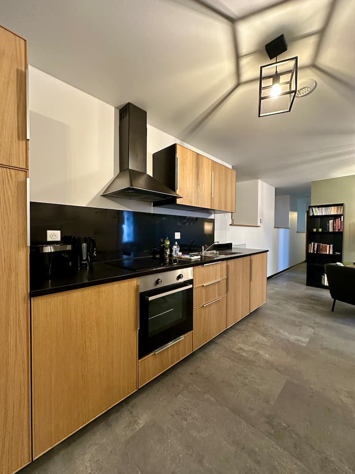 Le Bangkok: 8pers / 4chambres Et 4sdb & Wc - Nancy