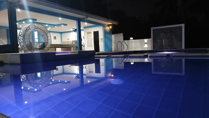 Private Resort W/ Infinity Pool - Dasmariñas