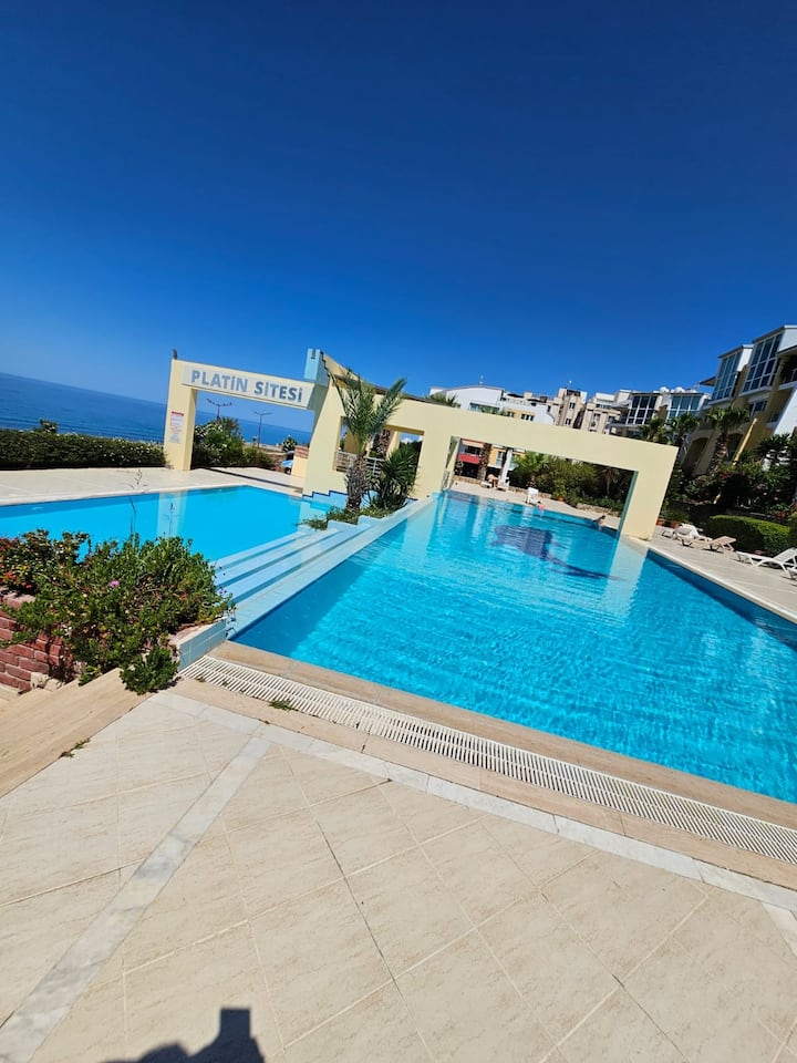 3+1 Seafront Apt. Pool, Beach, Casino - Kyrenia