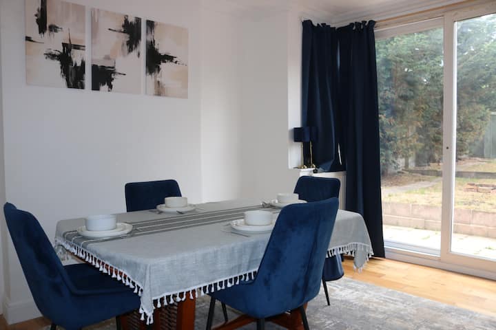 3-bedroom House/free Parking - Luton