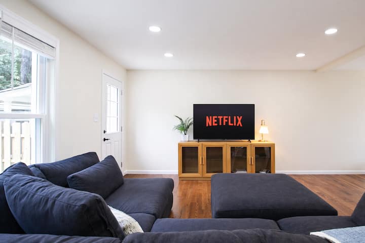 Remodeled Gem | ~15 Minutes To Dc - National Harbor, MD