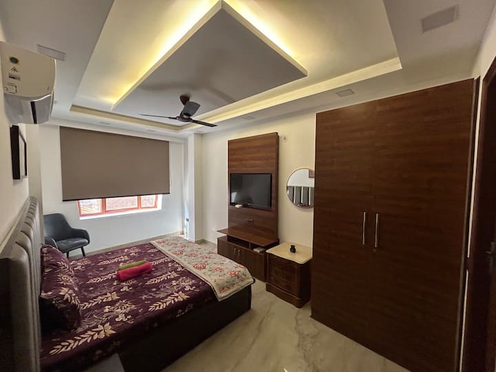 The Regal Nest - New Delhi