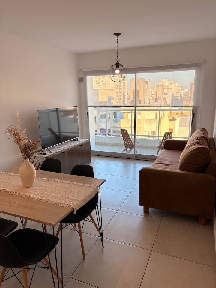 Depto.51 E/ 4 Y 5 - La Plata, Argentina