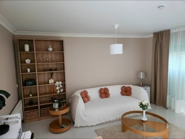 Cozy Haven With Patio And Free Private Parking - Luxembourg
