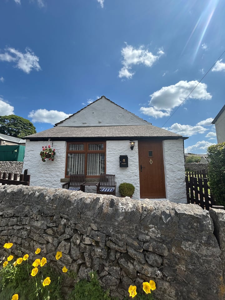 Cottage In Chelmorton Village - Longnor